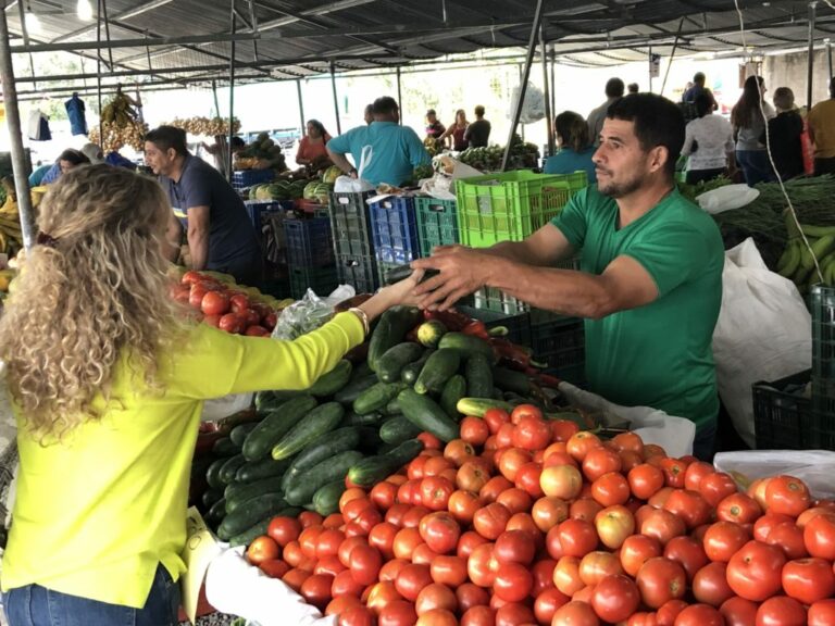 La Feria del Agricultor en Costa Rica - SensorialSunsets