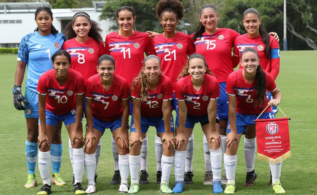 Women's Soccer in Costa Rica - SensorialSunsets